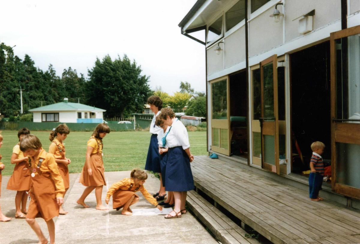 Te Awamutu Girl Guides - Te Awamutu Museum